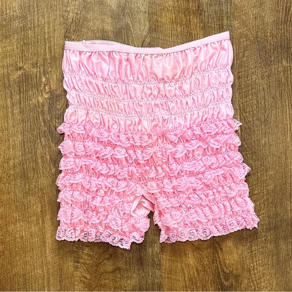 Vintage America | Shorts | Vtg Fantasia Pink Ruffle Bloomers Shorts Sz ...